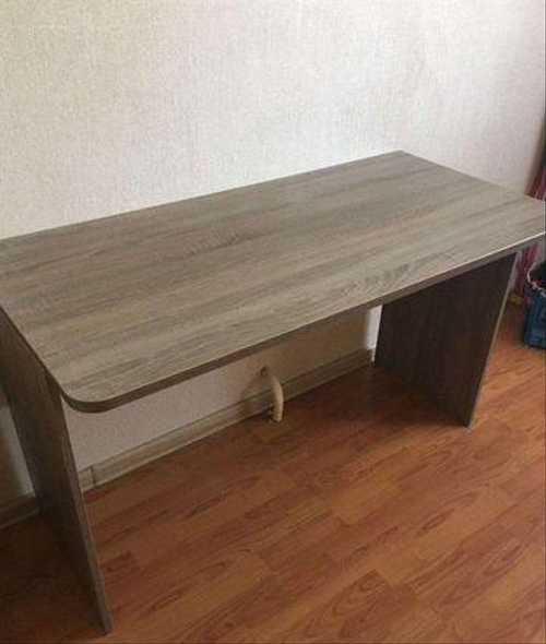 Письменный стол