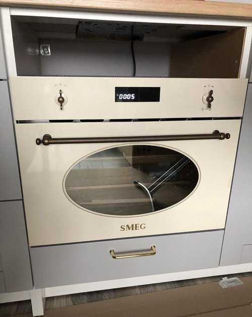 Паровой шкаф smeg. Новый