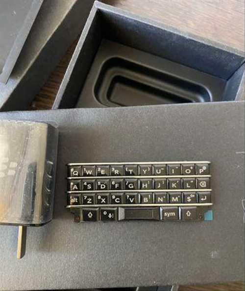 Blackberry key one клавиатура