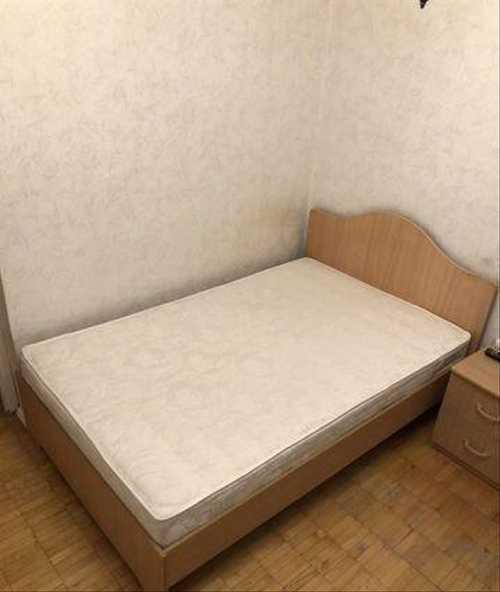 Кровать с матрасом 190х120
