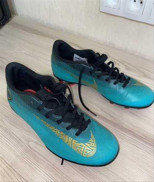 Футбольные бутсы с шипами nike mercurial cr7