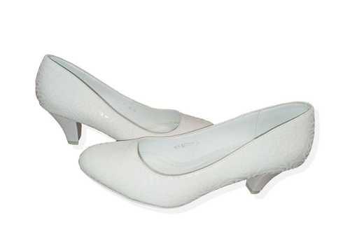 Женские свадебные белые туфли-лодочки (новые)
