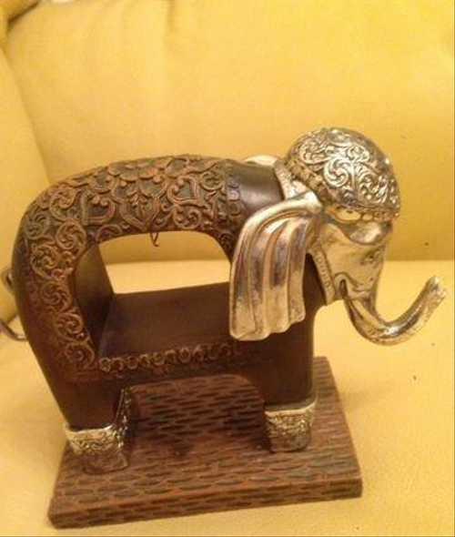 Декоративная статуэтка слон