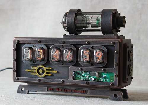 Ламповые часы "Fallout" + подарочная коробка