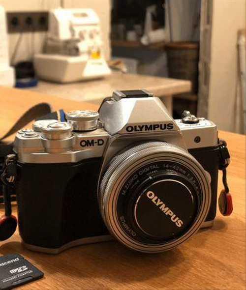 Olympus OM-D E-M10 Mark III Kit + 45 мм