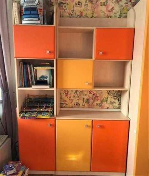 Шкаф и стелаж для книг и игрушек