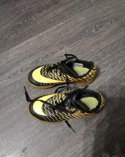 Футзалки, бутсы Nike р. 33