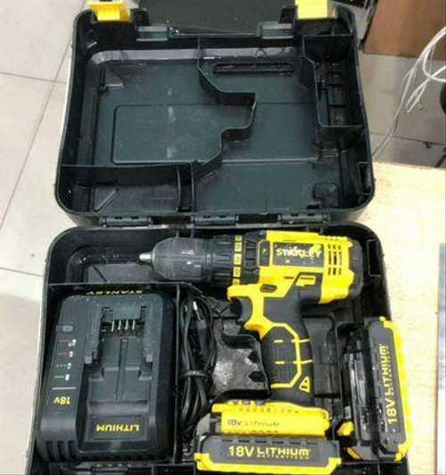 Шуруповерт Stanley SCD20