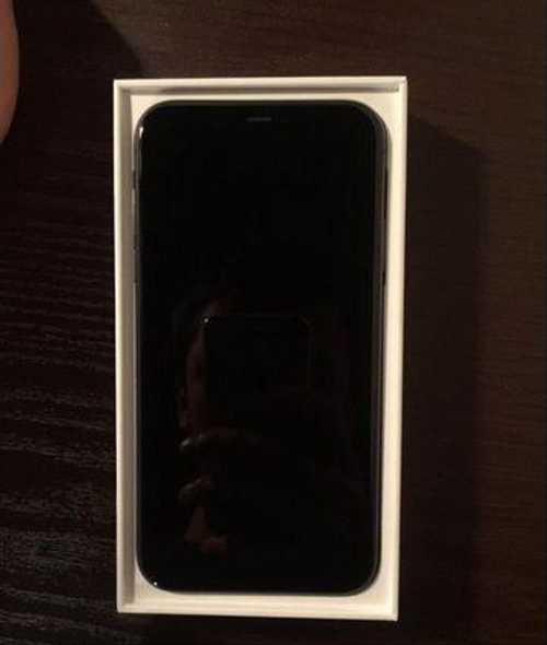 Телефон iPhone11