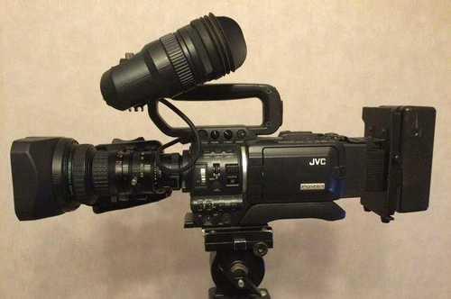 Видеокамера профессиональная JVC GY-HD100E