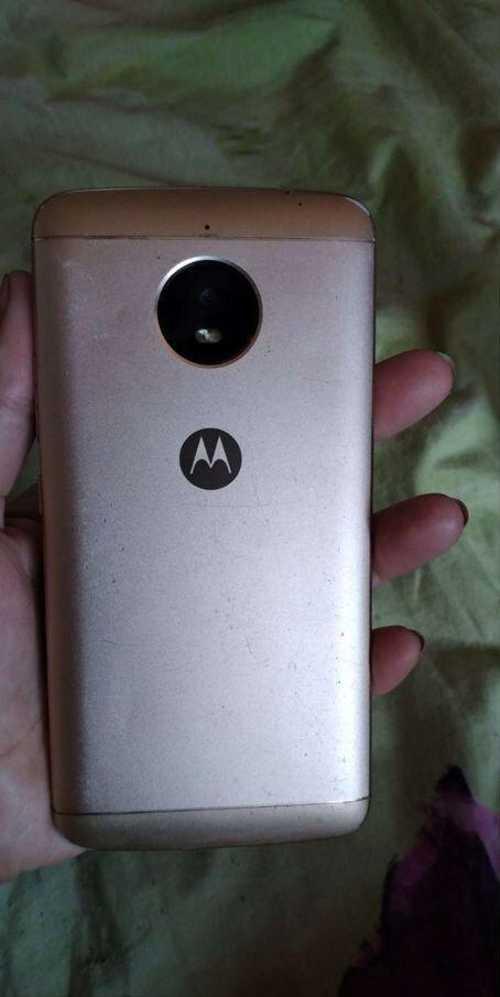 Телефон Motorola e 4 plus