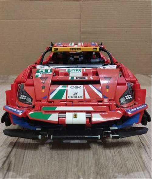 Продаю конструктор Lego Technic "Ferrari 488GTE"