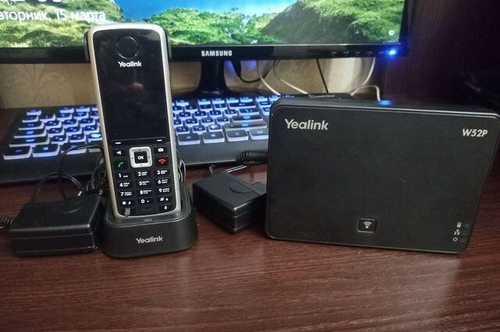 Телефон VoIP Yealink W52P черный