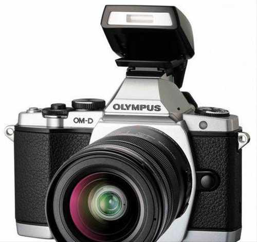 Olympus OM-D E-M5(12-50мм) Сумка.16гб.Коробка