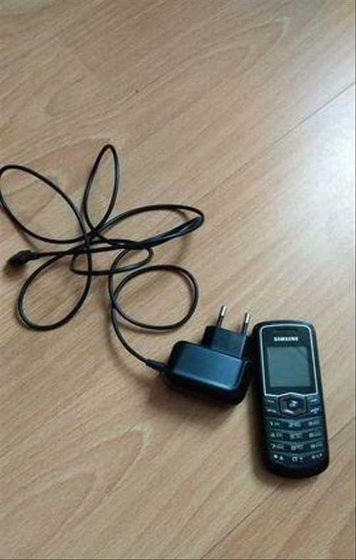 Телефон samsung GT-E1081T