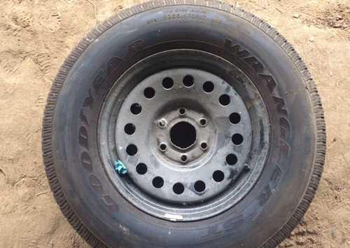 Goodyear wrangler st 265/70 r17