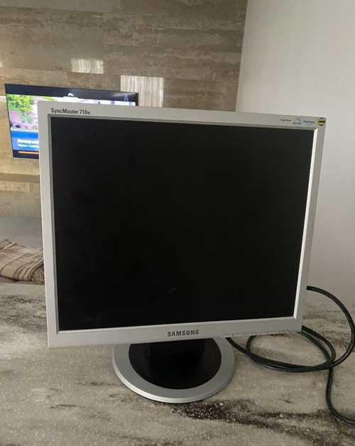 Монитор Samsung SyncMaster 710n