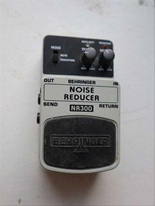 Педали эффектов Behringer