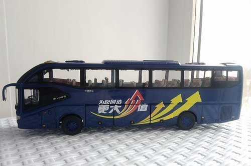 Китайский автобус Yutong ZK6127H (масштаб 1:43)