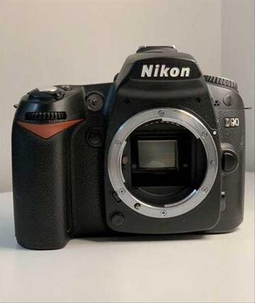 Nikon d90 + обьектив Nikon 18-105mm f/3.5-5.6G AF