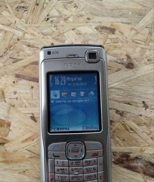 Телефон Nokia N70