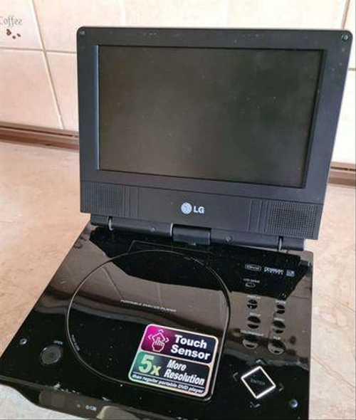 Портативный видеопроигрыватель LG DP281B