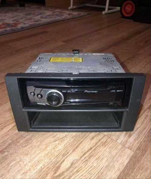 Магнитола pioneer deh-50UB на Ford