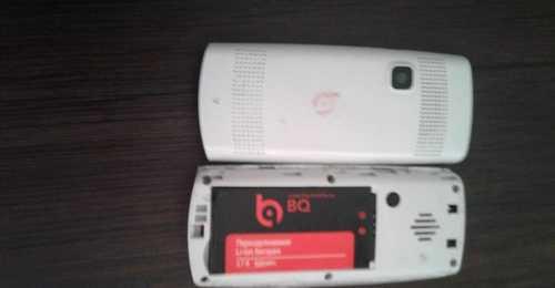 Кнопочный телефон от компании BQ