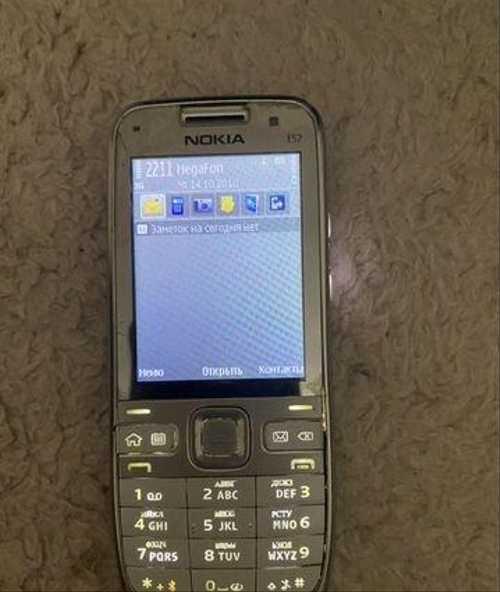 Телефон Nokia e52