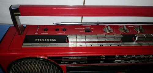 Японский кассетный магнитофон Toshiba