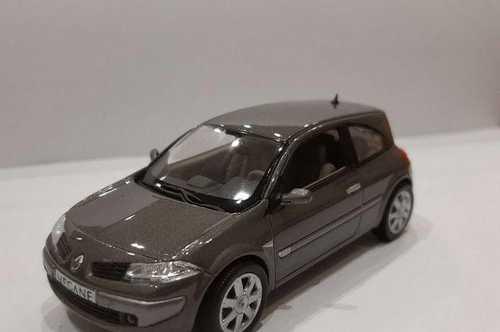 Коллекционная модель Renault megane 2 хечбэк 1/43