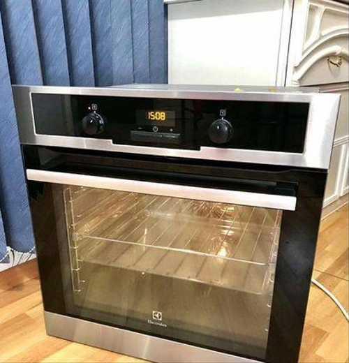 Германская духовка Electrolux Серия 600 SurroundCo