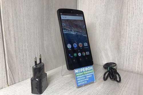 Телефон LG Nexus 5