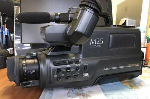 Ретро видеокамера вхс Panasonic M25