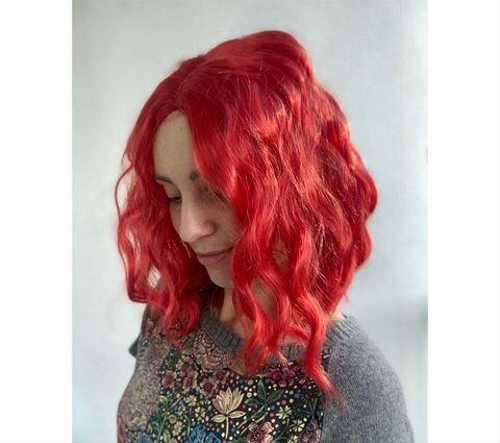 Красный парик каре