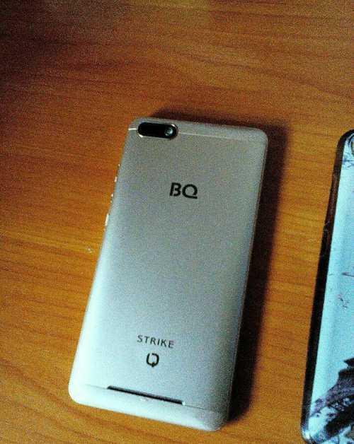 Смартфон BQ Strike 5020 + 2 чехла