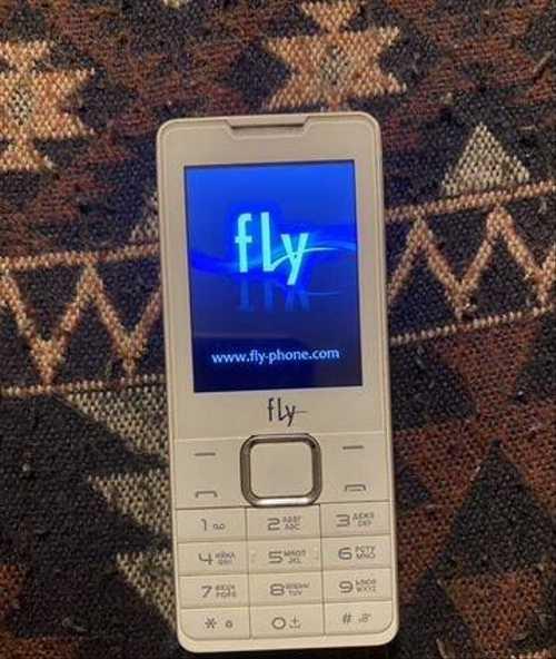 Телефон Fly