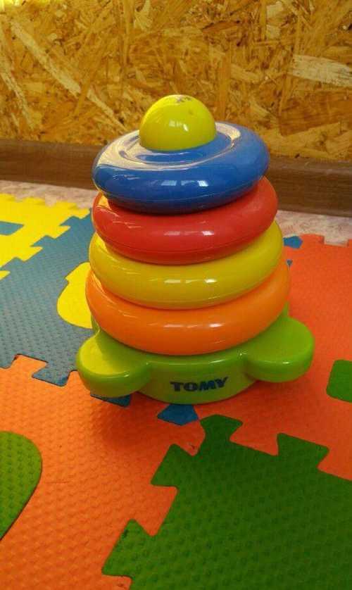 Пирамидка Tomy