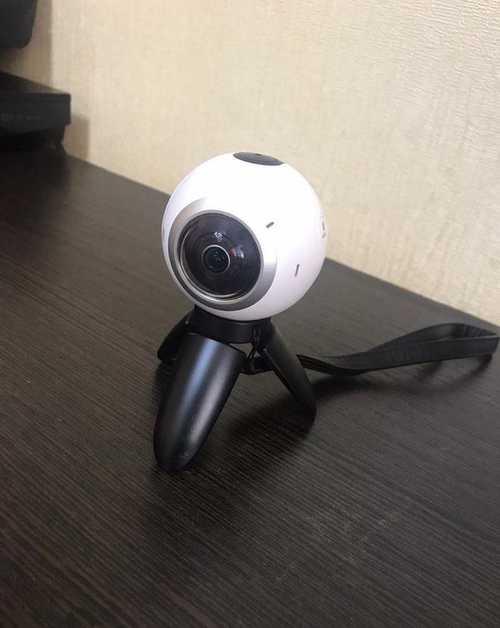 Экшн- камера SAMSUNG gear 360