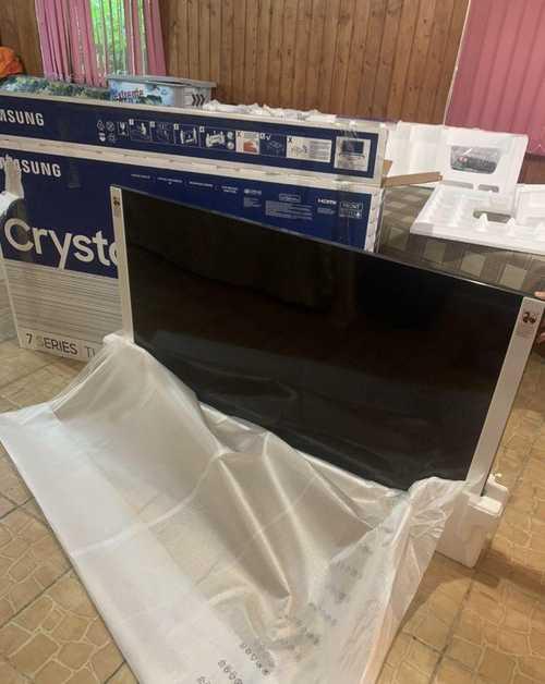 Телевизор Samsung 4k cristal UHD ue65tu7170u