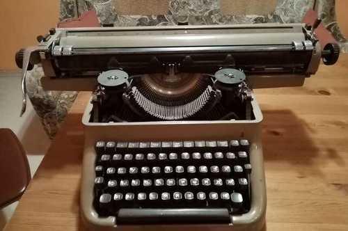Винтажная пишущая машинка Optima M 12
