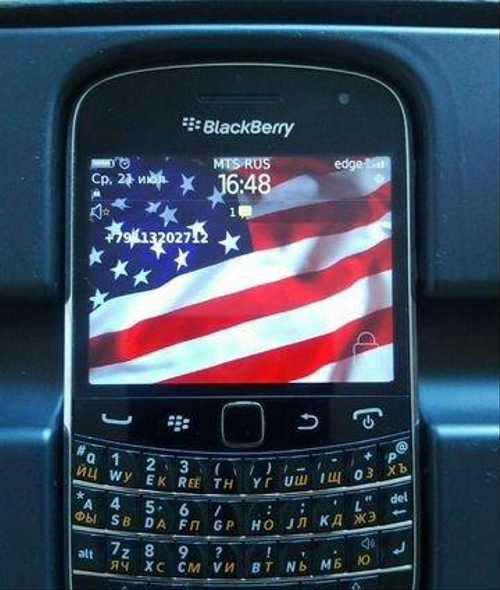 Телефон BlackBerry 9930