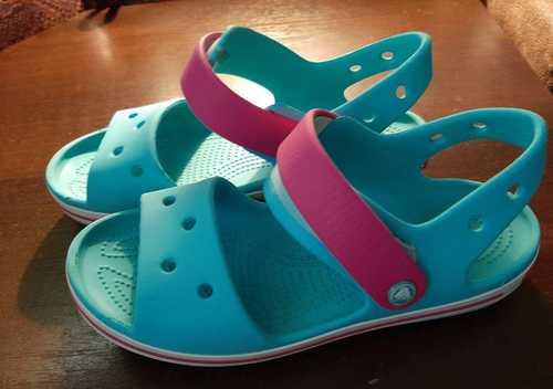 Сандалии crocs