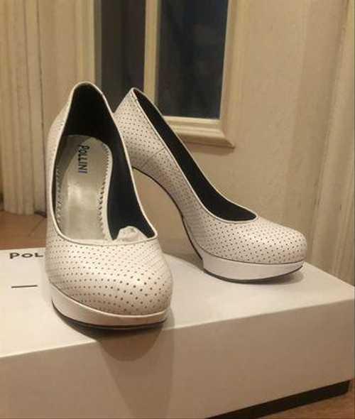 Белые свадебные туфли Pollini