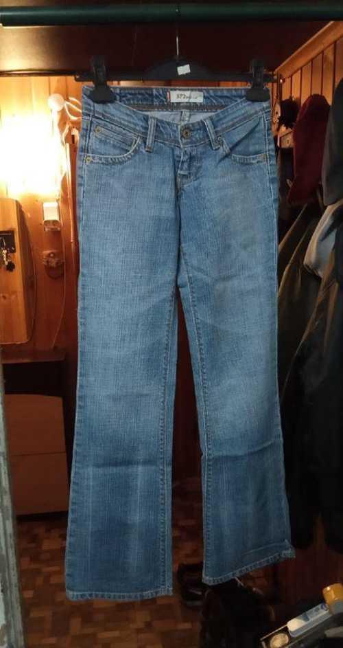 Джинсы Levis 572