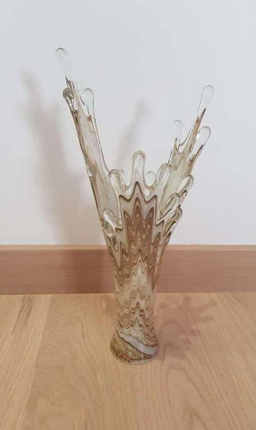 Фигурная стеклянная ваза