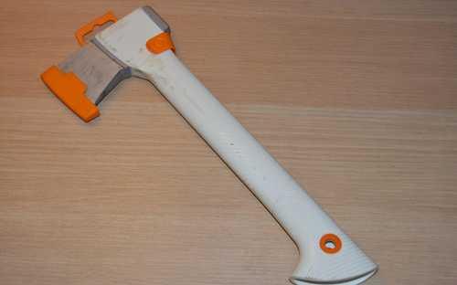 Топор Fiskars X7 35см