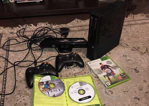 Xbox 360 e + 2 джостика + 4 игры + Kinect