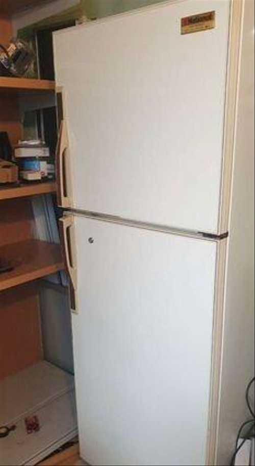Холодильник National nr b33e2