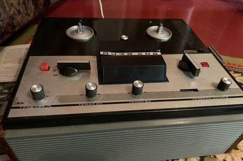 Советский магнитофон Яуза 206